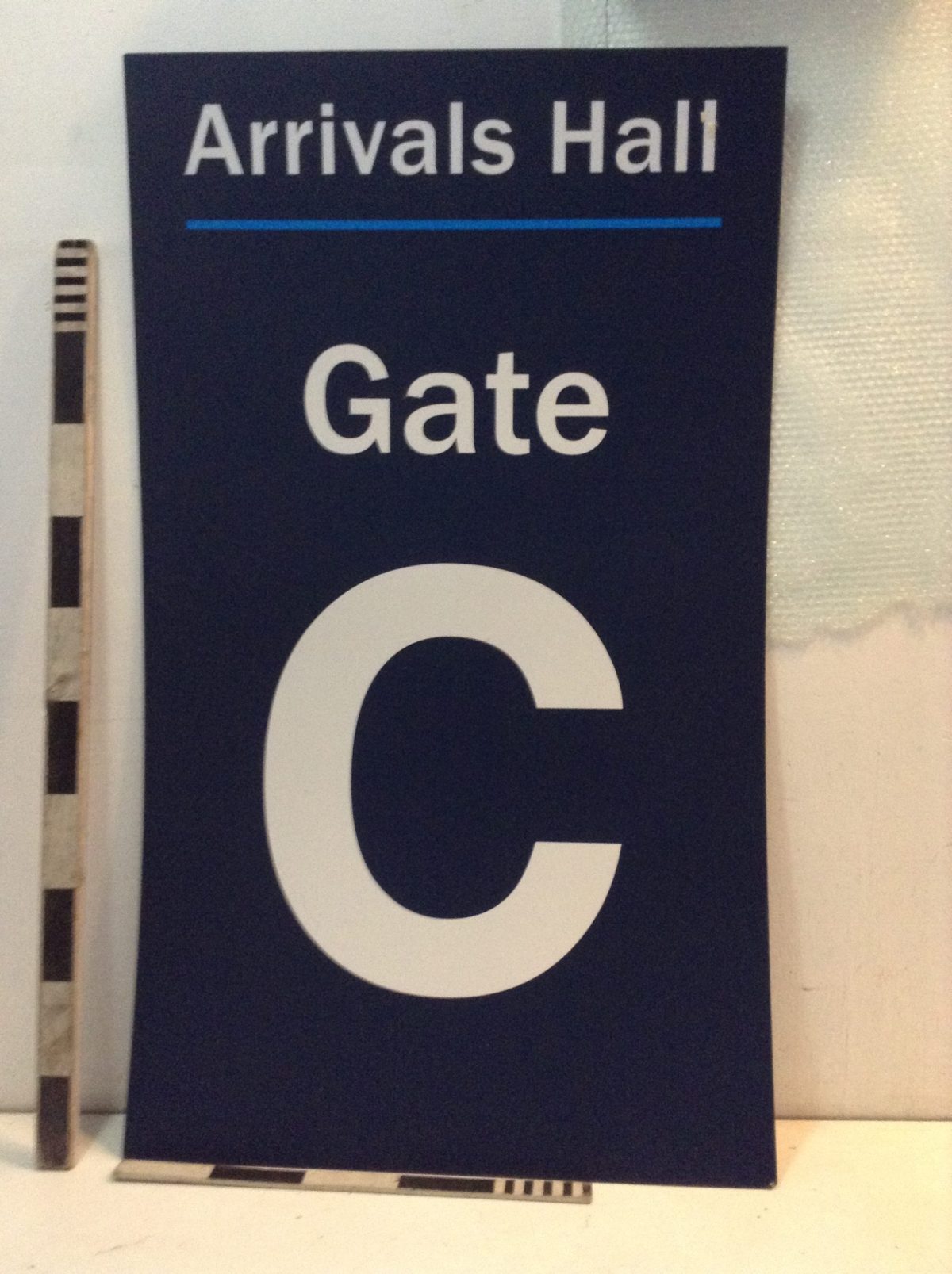 “Arrivals” Airport Sign – PropCo