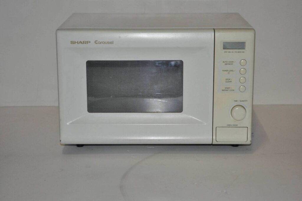 Sharp Carousel microwave – PropCo