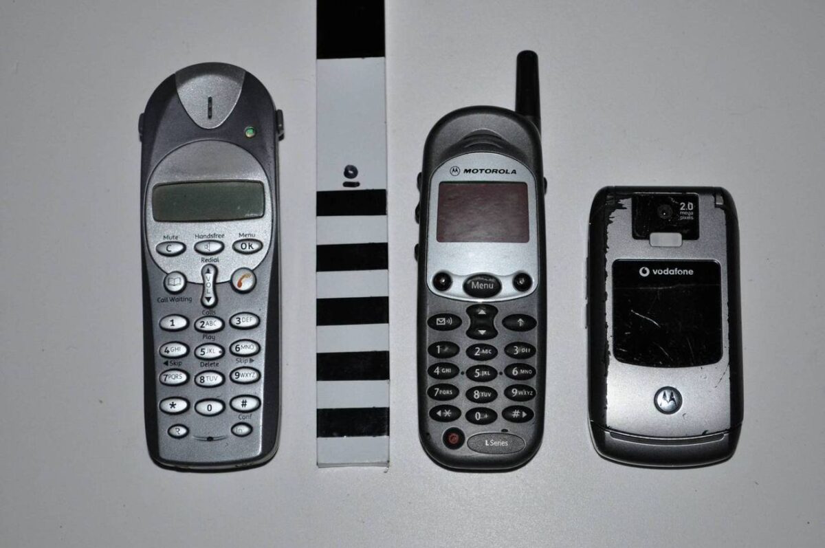 MOTOROLA mobiles 90s – PropCo