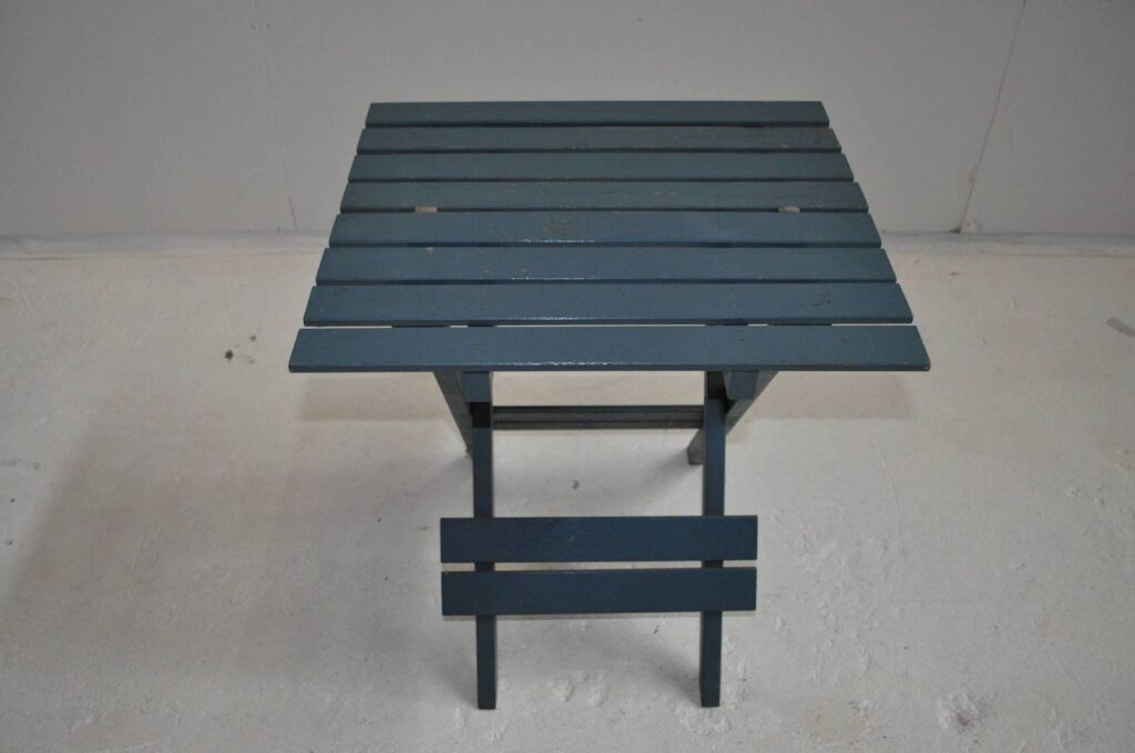 Blue slatted table – PropCo