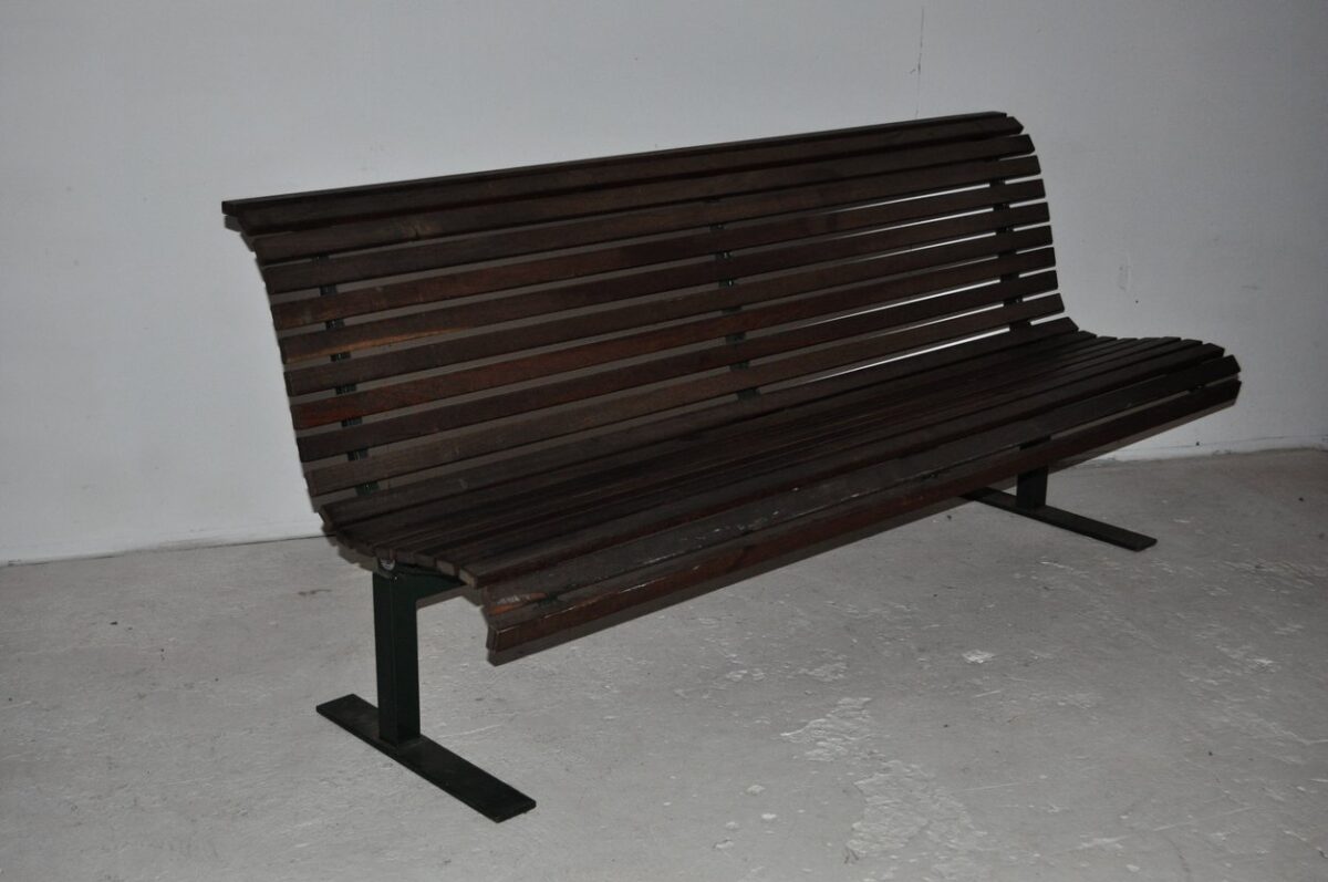 Wooden slat park bench – PropCo
