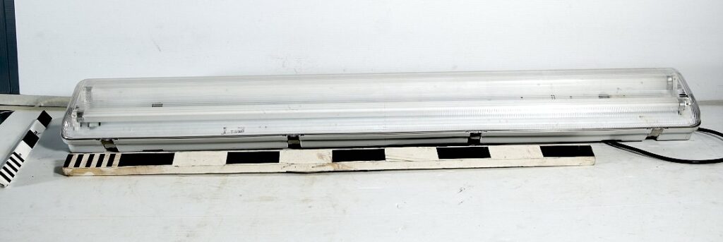 Double fluoro light with diffuser – PropCo